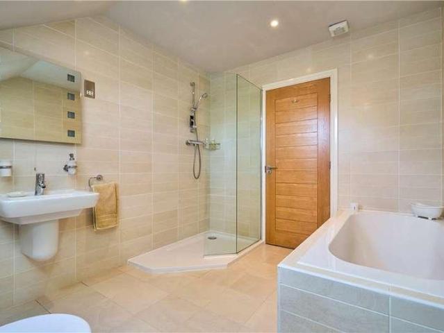 5 bed house for sale