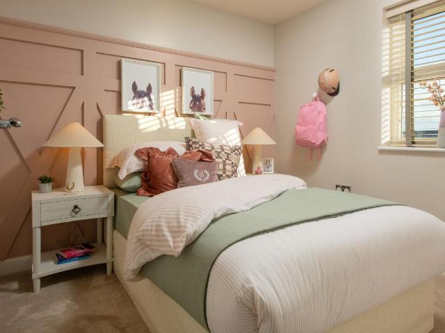 5 bed house for sale