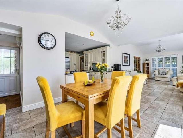 5 bed house for sale