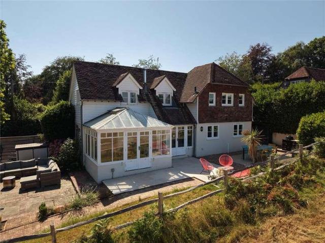 5 bed house for sale