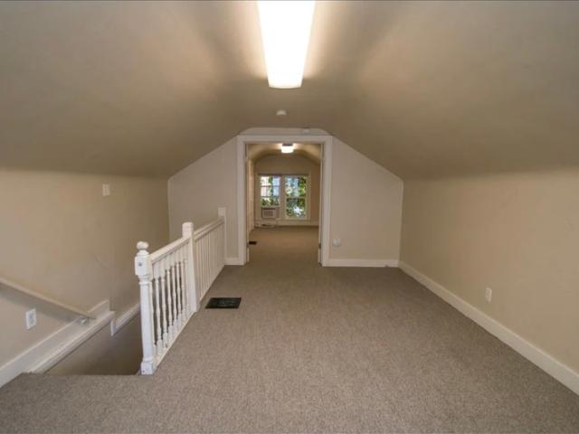 5 bed house right next to campus! Cute and cozy!