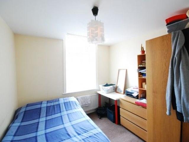 5 Bed Kelvin Grove, Sandyford
