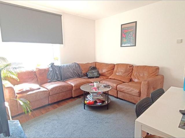 5 Bed Maisonette, Farnley House, SW8