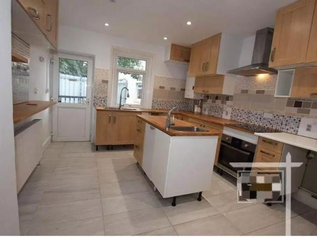 5 Bed Maisonette, Romsey Road, SO16