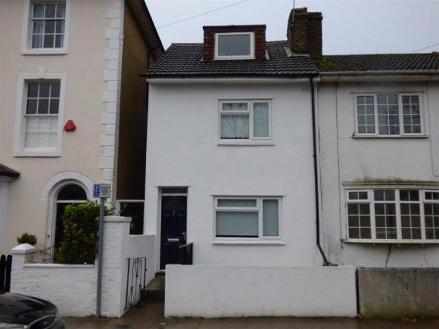 5 Bed Mill Road, Gillingham
