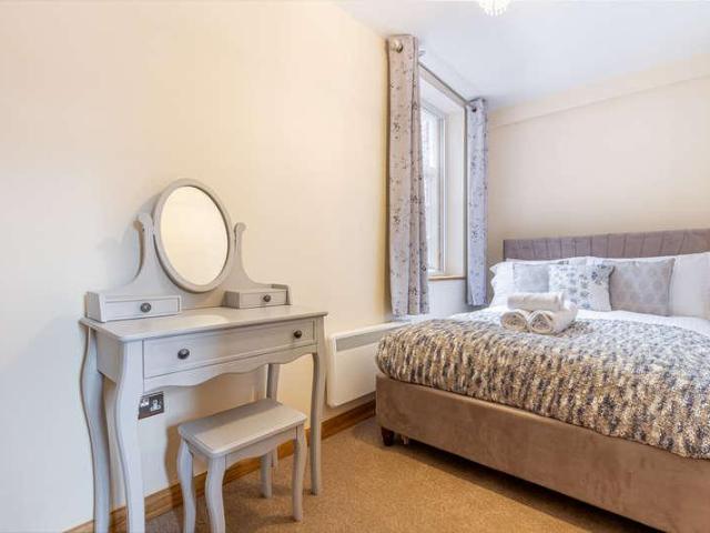 5 bed property for sale