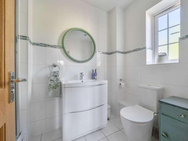 5 bed property for sale