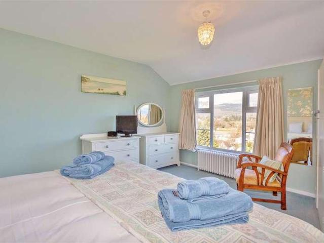 5 bed property for sale