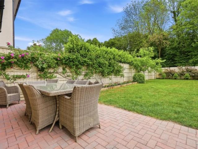 5 bed property for sale