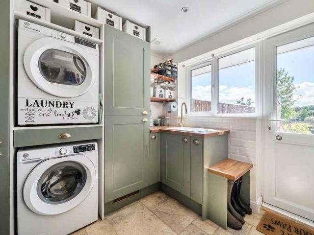 5 bed property for sale