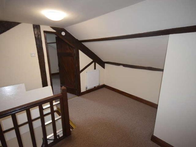 5 bed property for sale