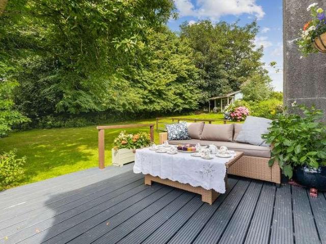 5 bed property for sale