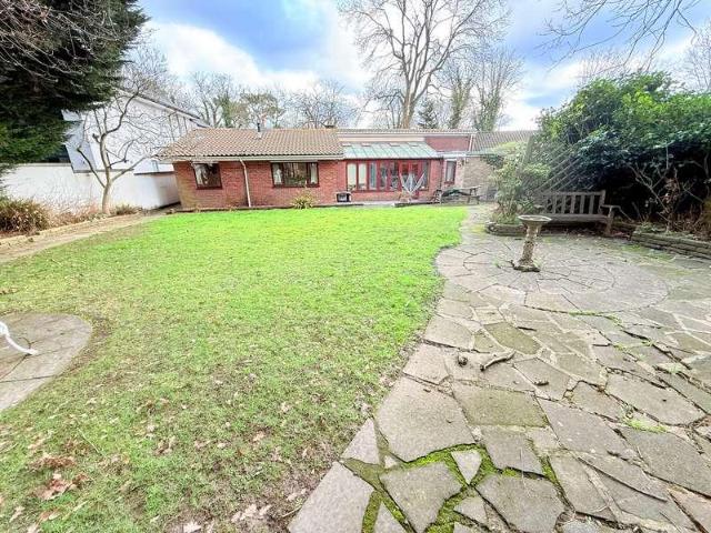 5 bed property for sale
