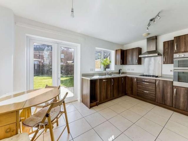 5 bed property for sale