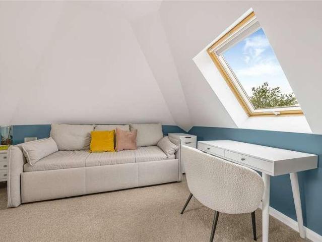 5 bed property for sale