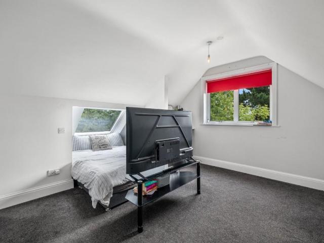 5 bed property for sale