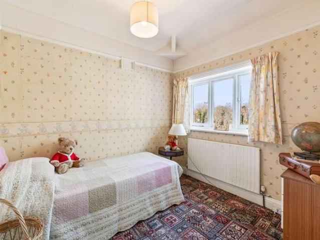 5 bed property for sale