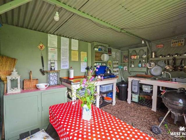 5 bed property for sale