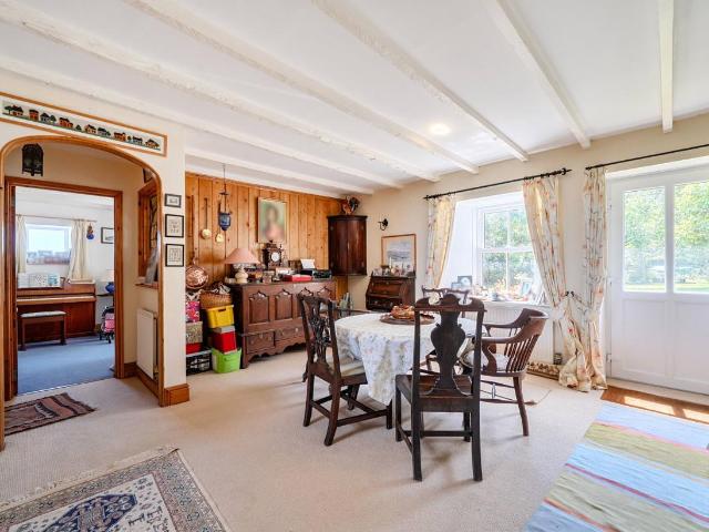 5 bed property for sale