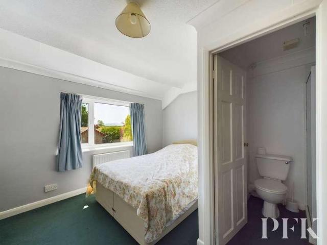 5 bed property for sale
