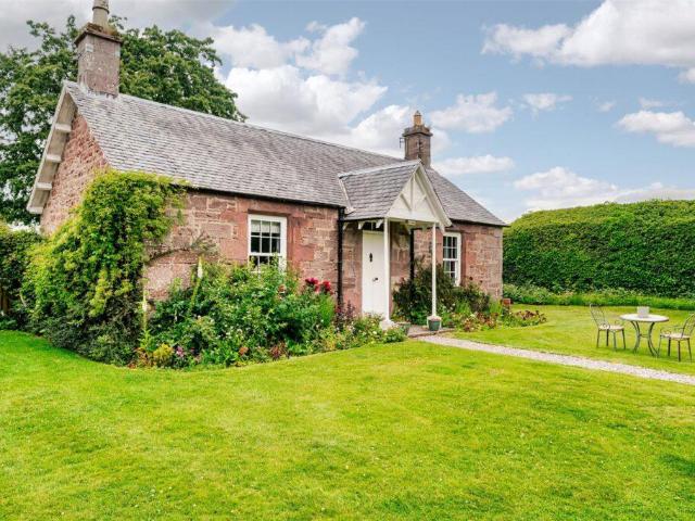 5 bed property for sale