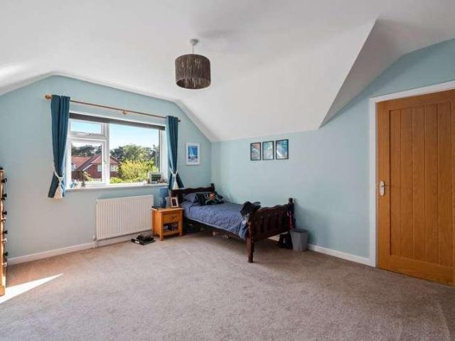 5 bed property for sale