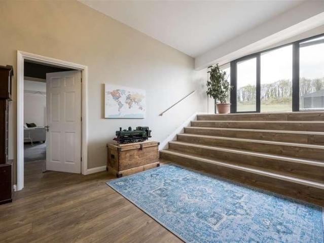 5 bed property for sale