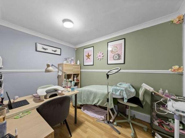 5 bed property for sale