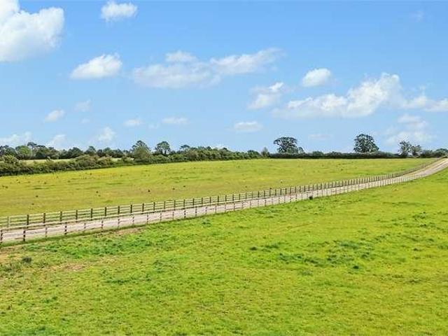 5 bed property for sale