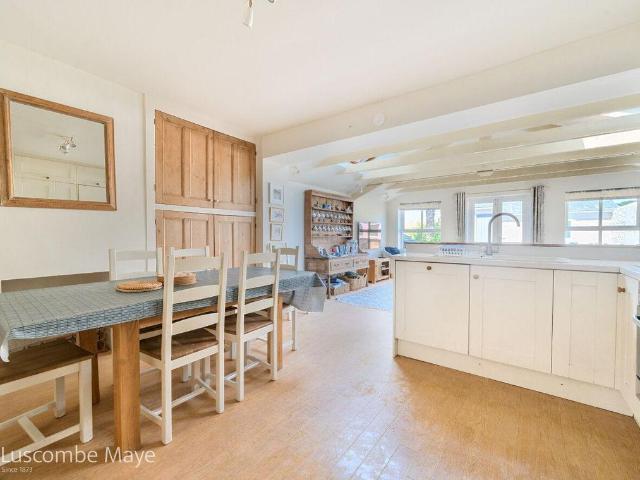 5 bed property for sale