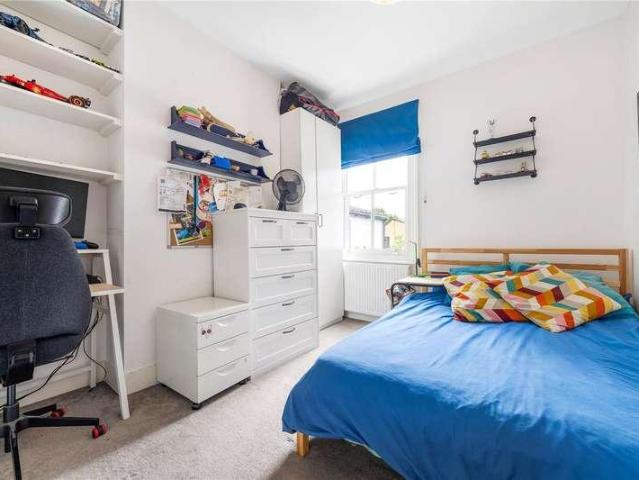 5 bed property for sale
