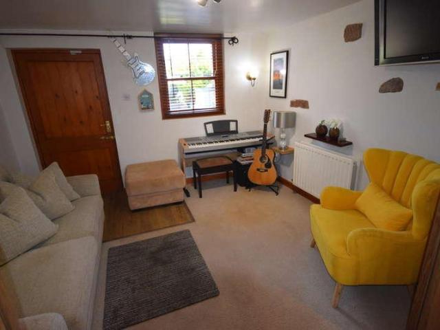 5 bed property for sale