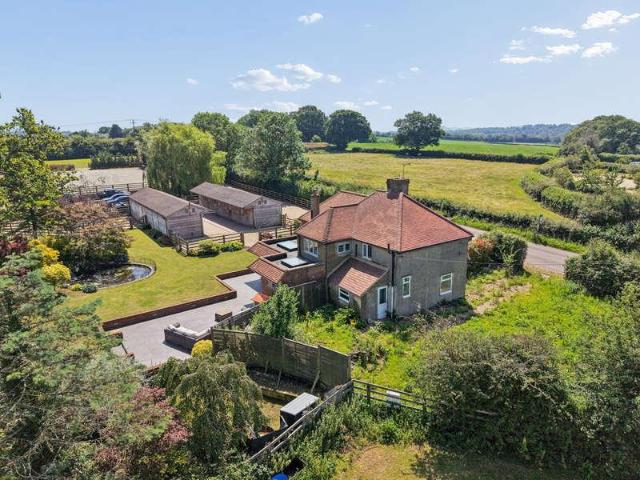 5 bed property for sale