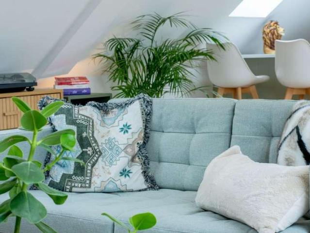 5 bed property for sale