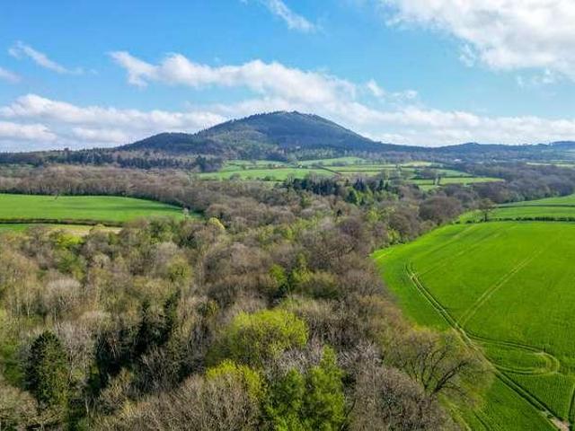 5 bed property for sale