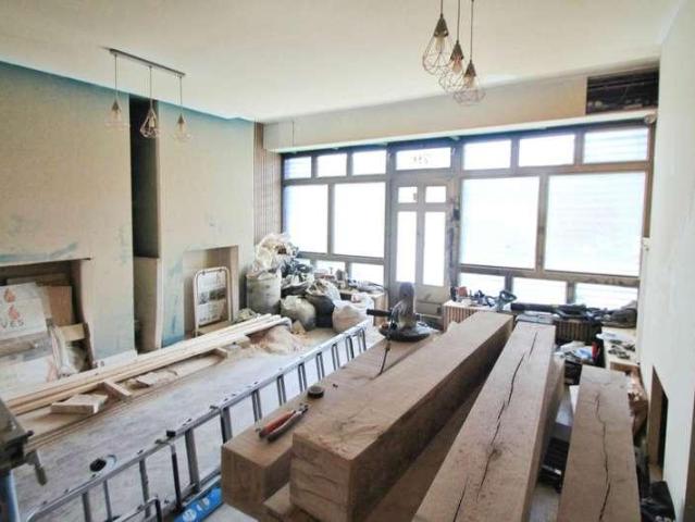 5 bed property for sale