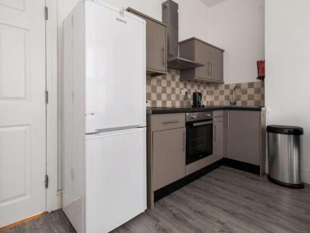 5 bed property for sale
