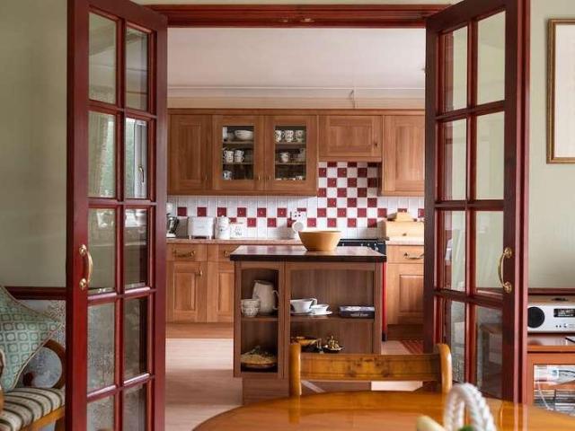 5 bed property for sale