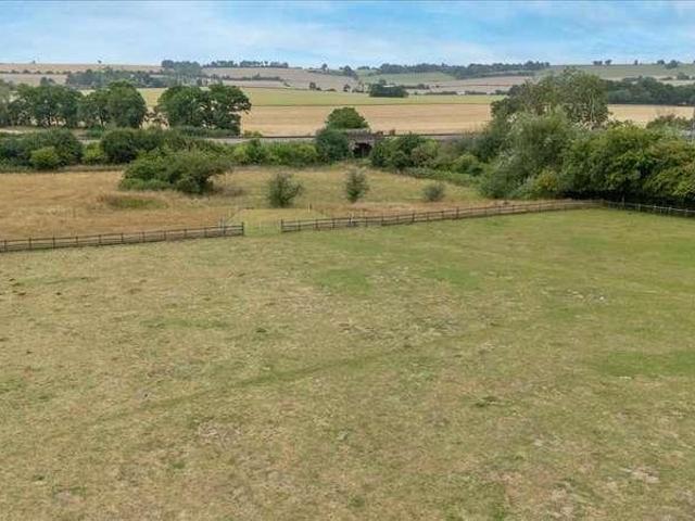 5 bed property for sale