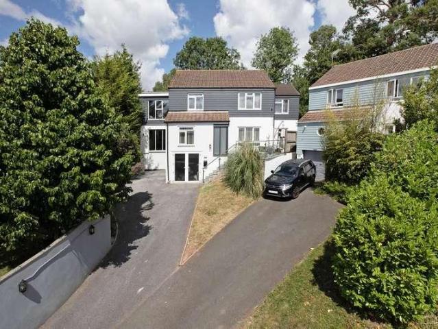 5 bed property for sale