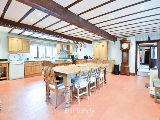 5 bed property for sale