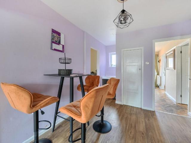 5 bed property for sale