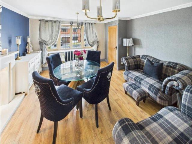 5 bed property for sale