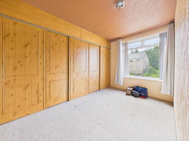 5 bed property for sale