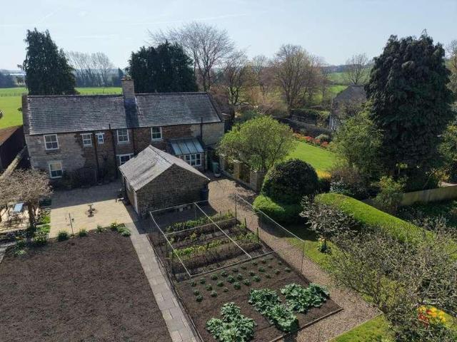 5 bed property for sale