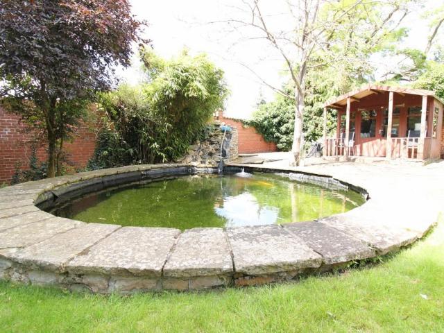 5 bed property for sale
