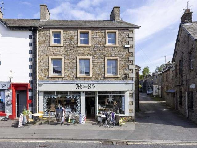 5 bed property for sale