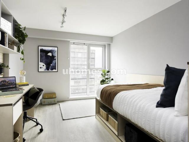 5 Bed Premium Ensuite