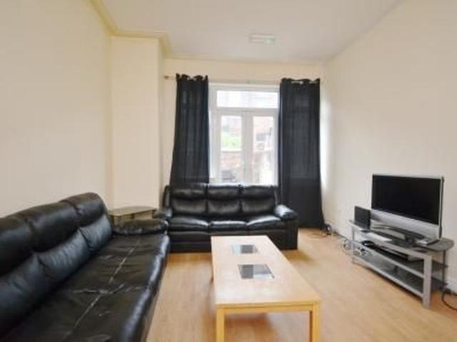 5 Bed Scarsdale Road, Manchester, M14