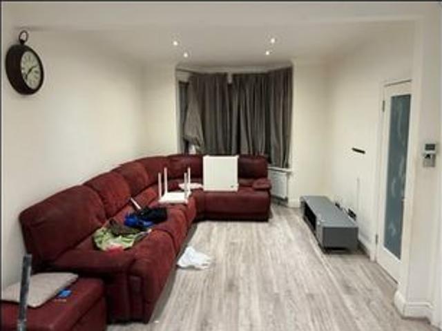 5 Bed Semi Detached House, Eustace Road, E6